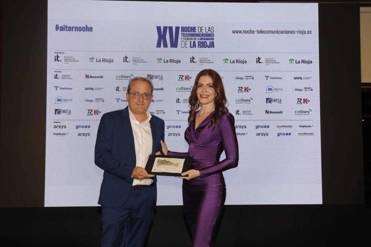 Elliot Cloud reconocida como la mejor ‘Empresa Junior 2022’